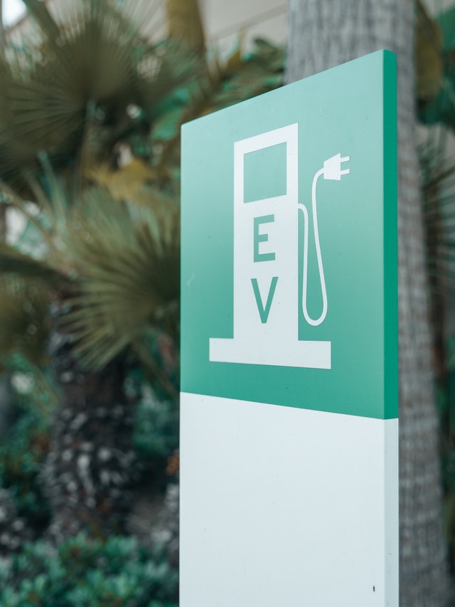 BC Hydro electric vehicle fast charging site operational in Li - EF News